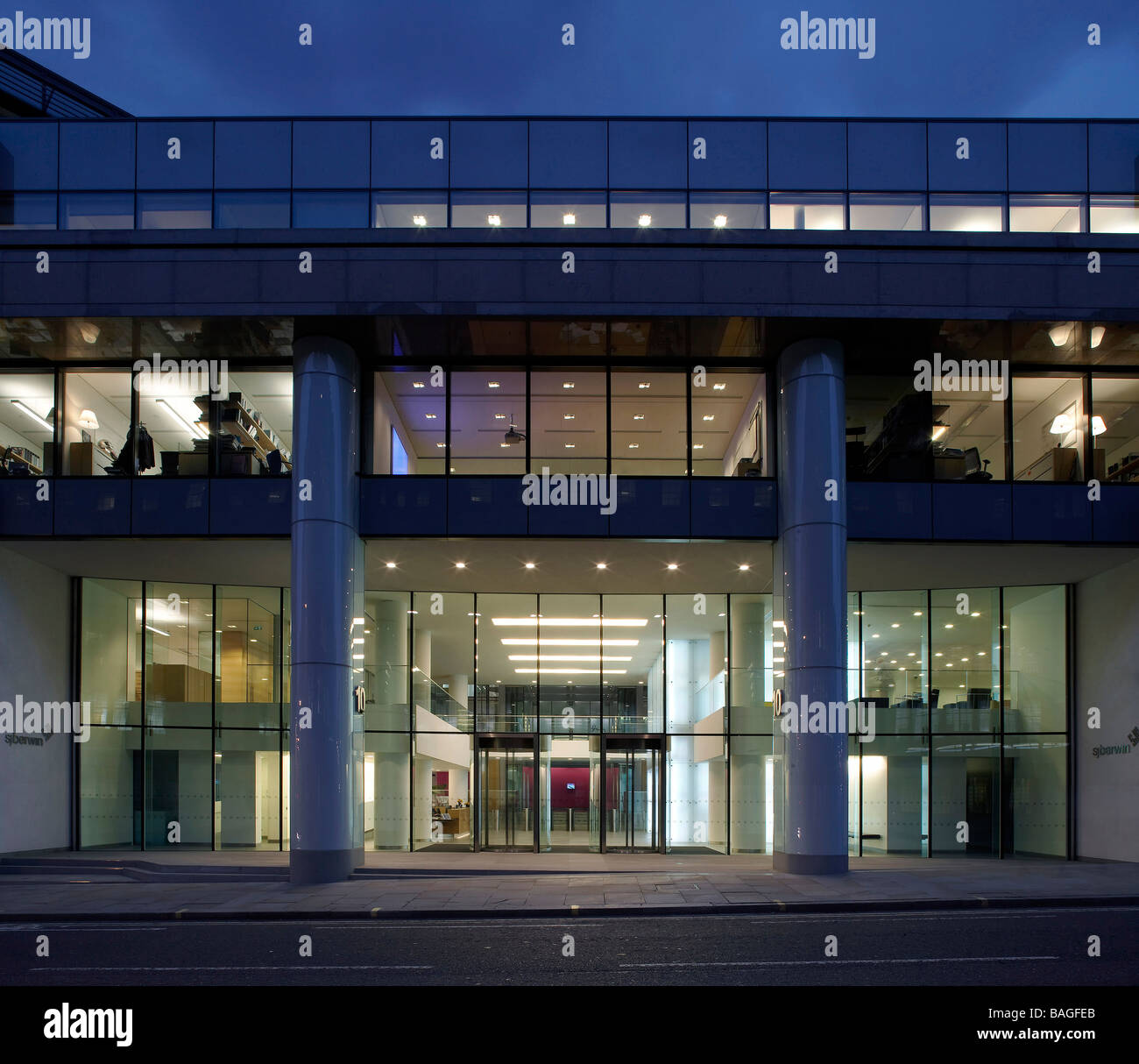 10 queen street place, ec4 hi-res stock photography and images - Alamy