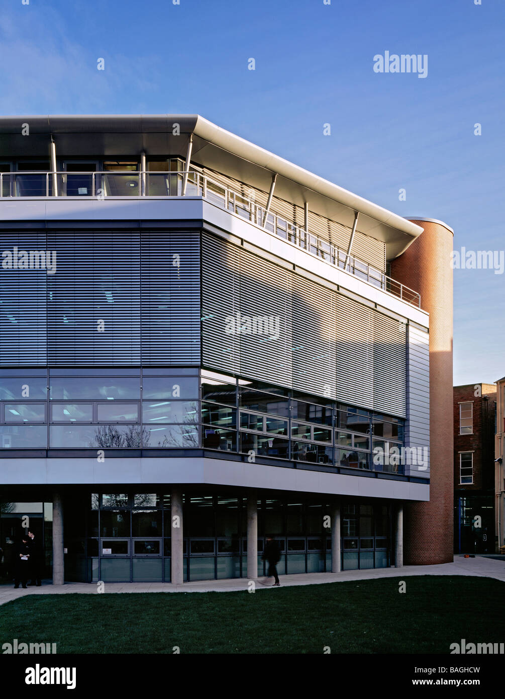 WOLVERHAMPTON UNIVERSITY IT COMPLEX, BUILDING DESIGN PARTNERSHIP ...