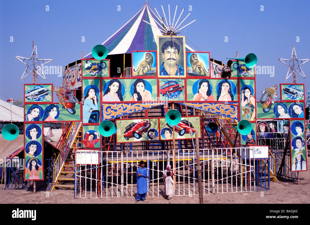 Pakistan, Punjab Province, third gender Hijras, circus and show with ...