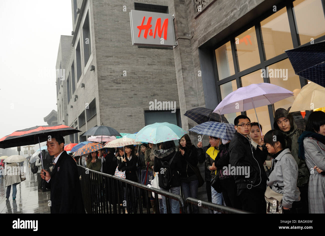 H&m hi-res stock photography and images - Alamy
