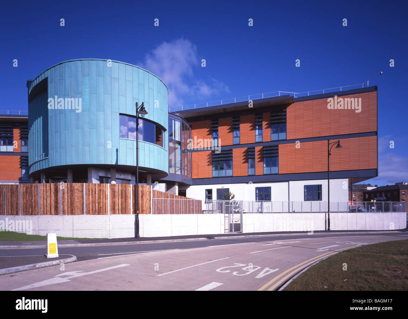 oldham centre for learning exterior from south Stock Photo - Alamy