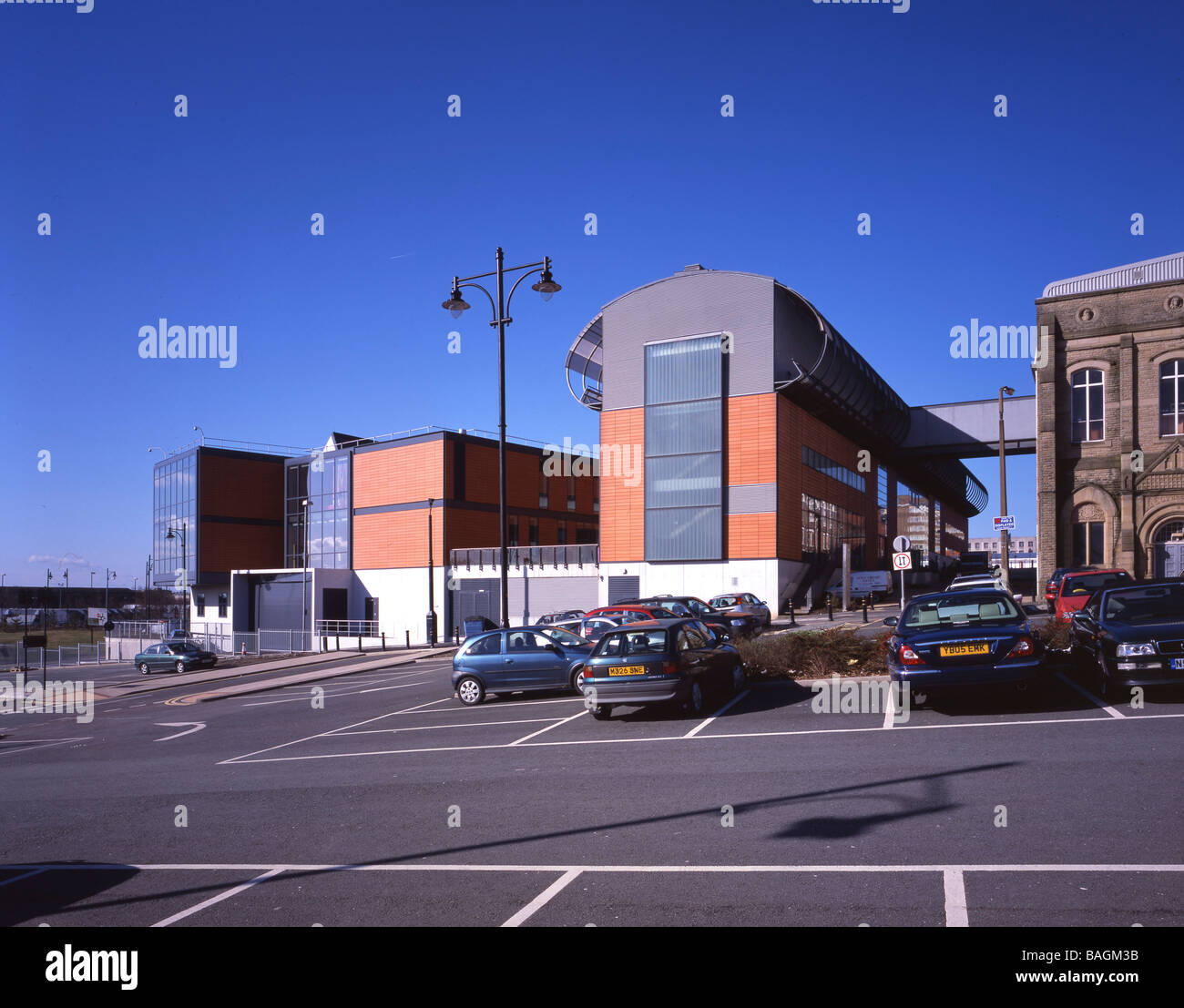 oldham centre for learning library and gallery Stock Photo - Alamy