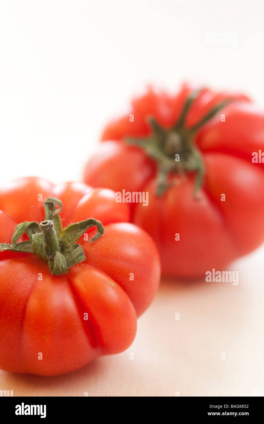 Red heirloom tomatoes Stock Photo - Alamy