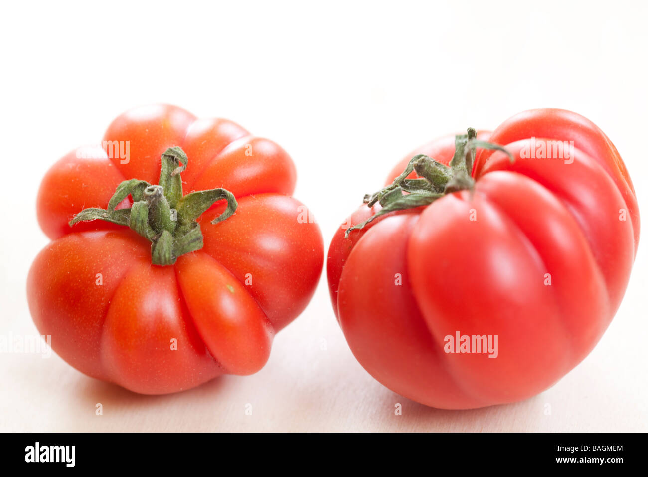 Red heirloom tomatoes Stock Photo - Alamy