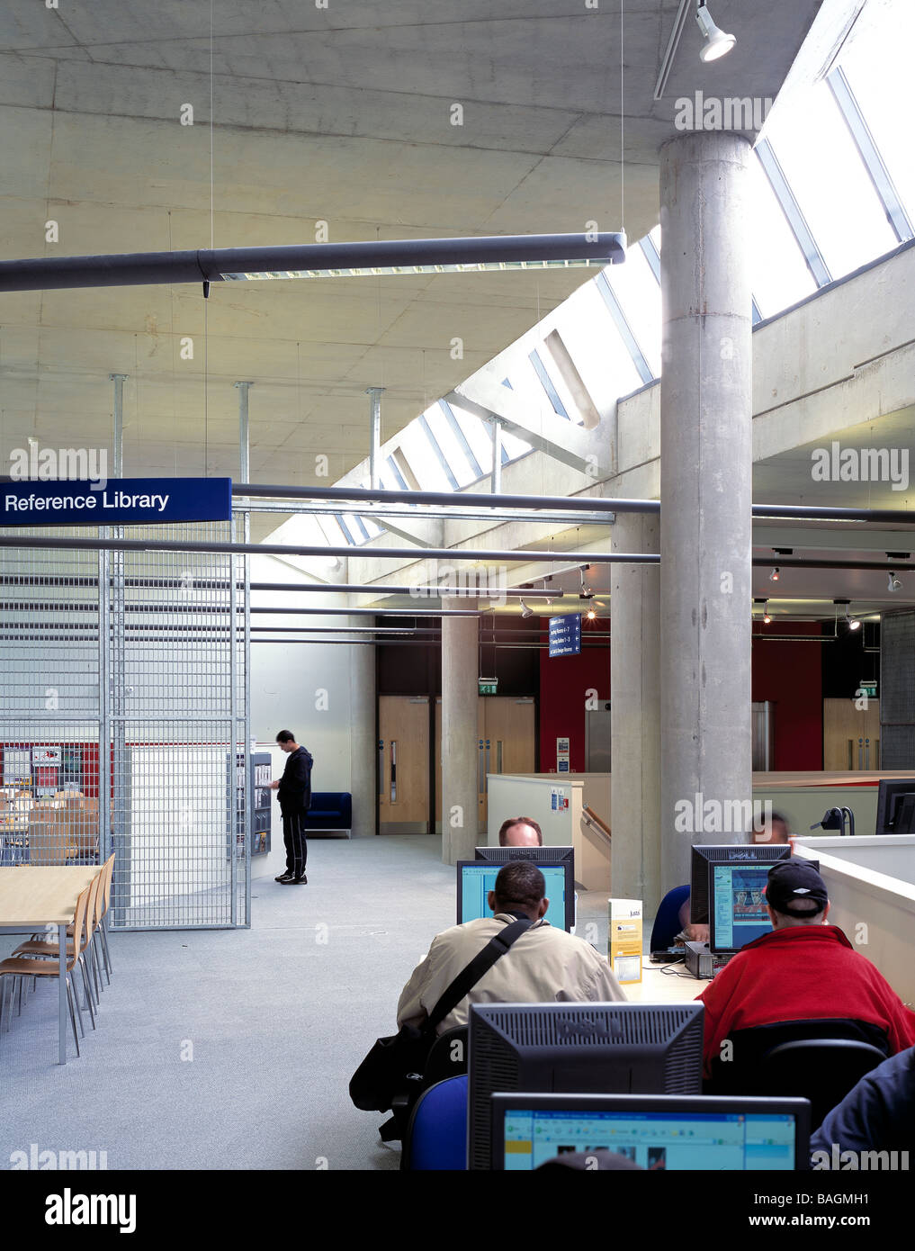 oldham centre for learning interior view - upper level Stock Photo - Alamy