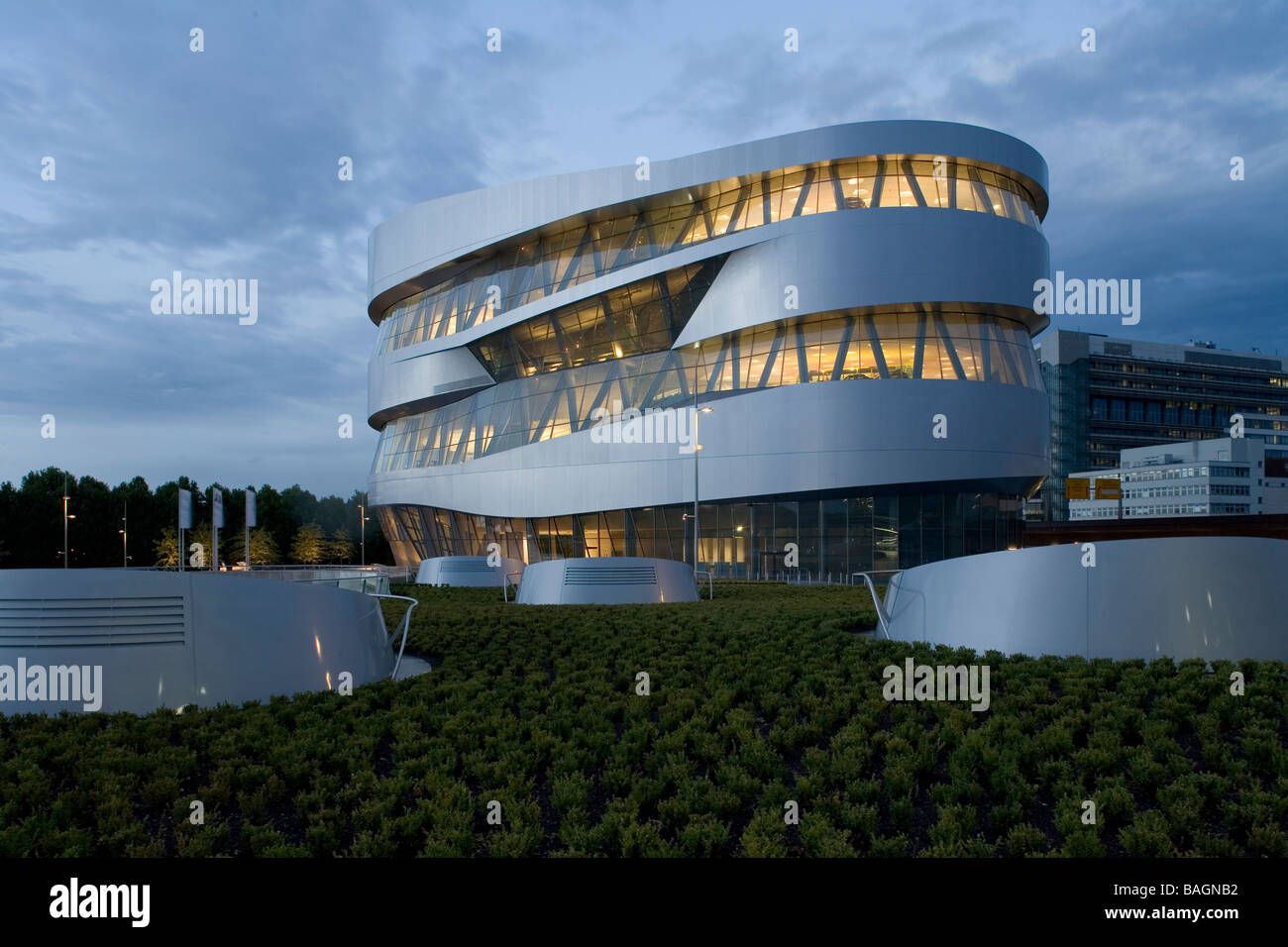Mercedes Museum, Stuttgart, Germany, Un Studio (Ben Van Berkel and ...