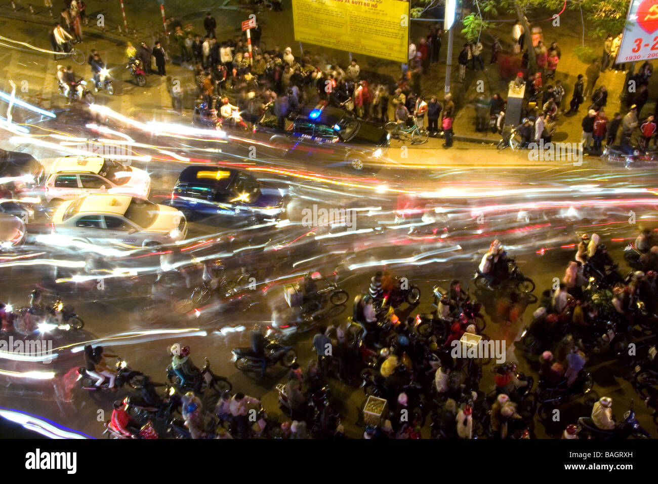 Crowd motion hi-res stock photography and images - Alamy