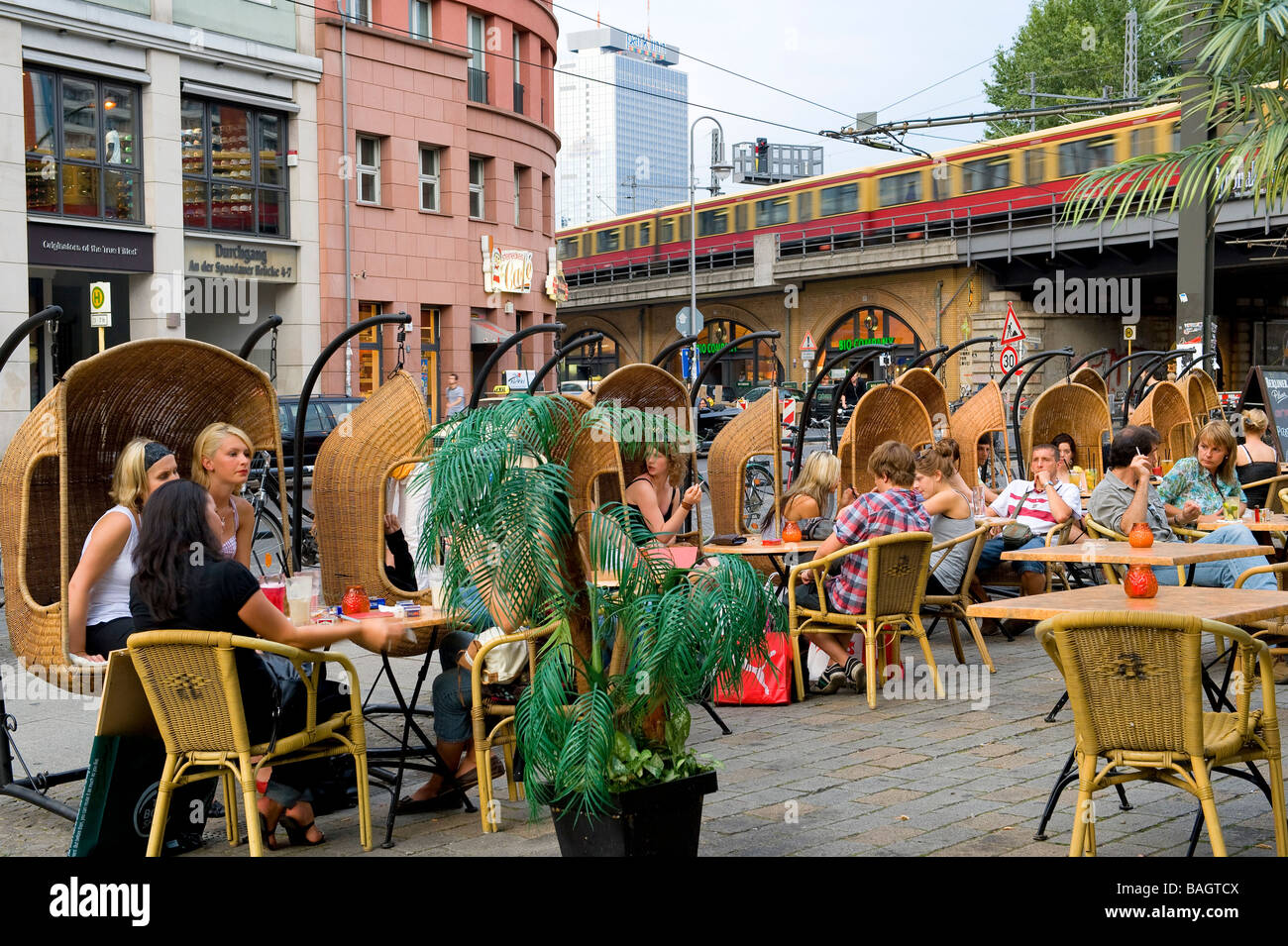 Germany, Berlin, Mitte district, cafe at S-Bahn Hackescher Markt ...