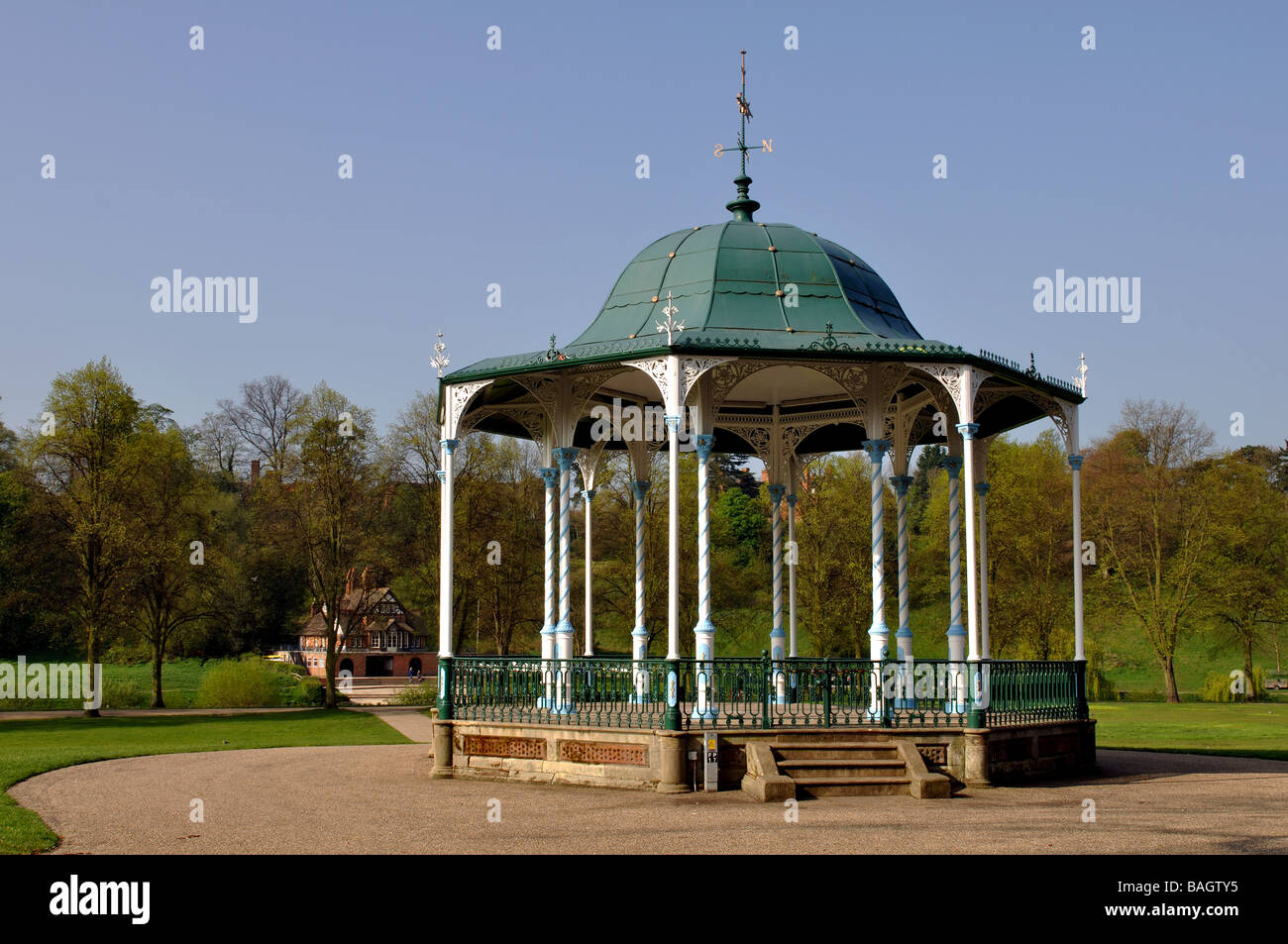 Bandstand uk park hi-res stock photography and images - Alamy