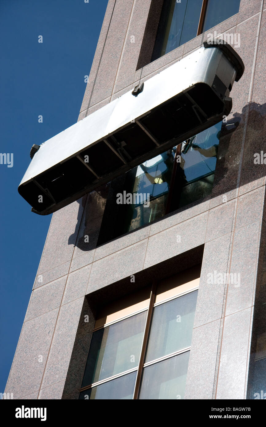 Window cleaning platform hi-res stock photography and images - Alamy