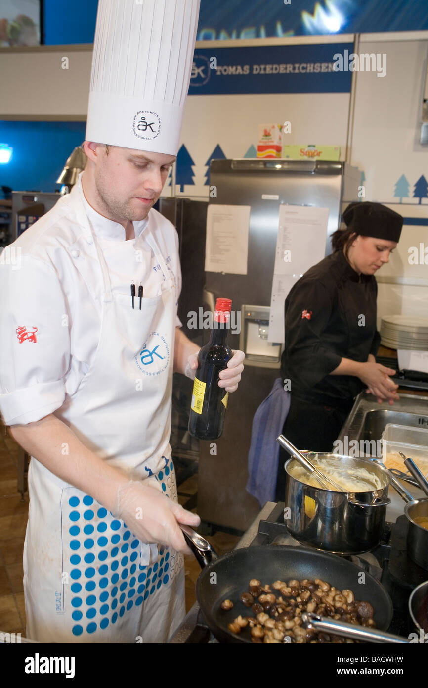 Busy kitchen staff Stock Photo - Alamy
