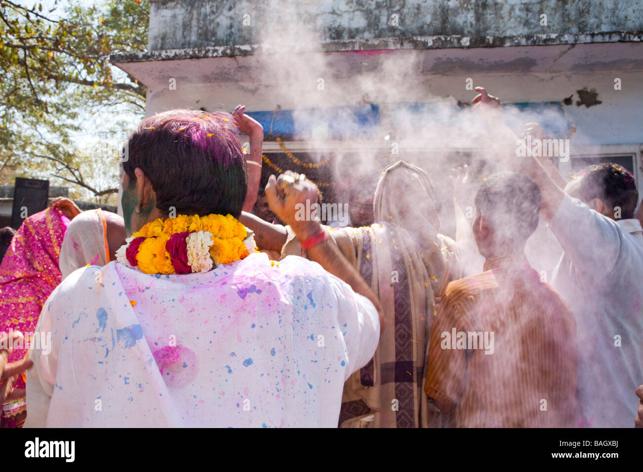 Holi colour india face pink hindu festival people paint hi-res stock ...