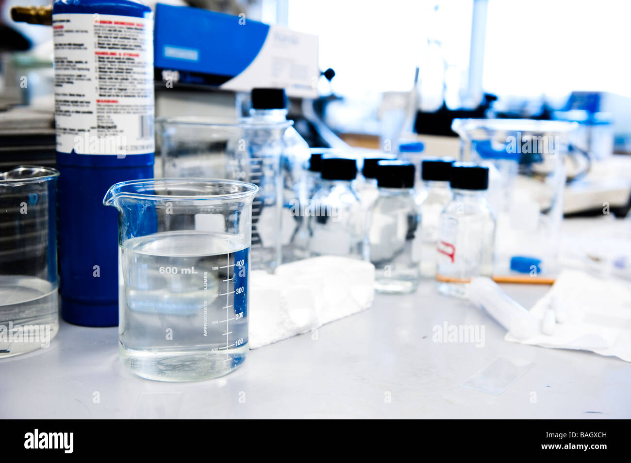 Science research laboratory Stock Photo - Alamy
