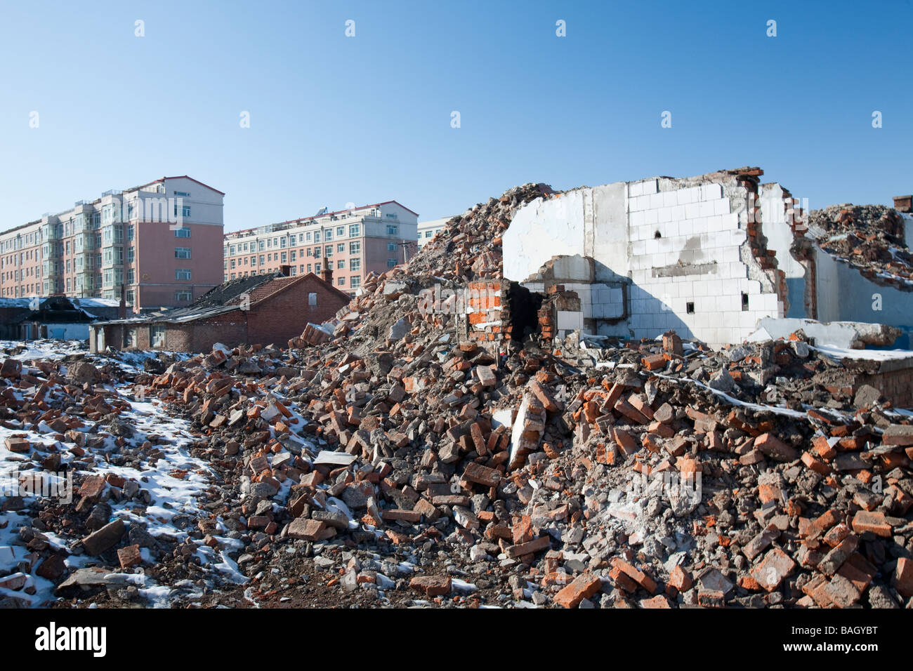 Modern slums hi-res stock photography and images - Alamy