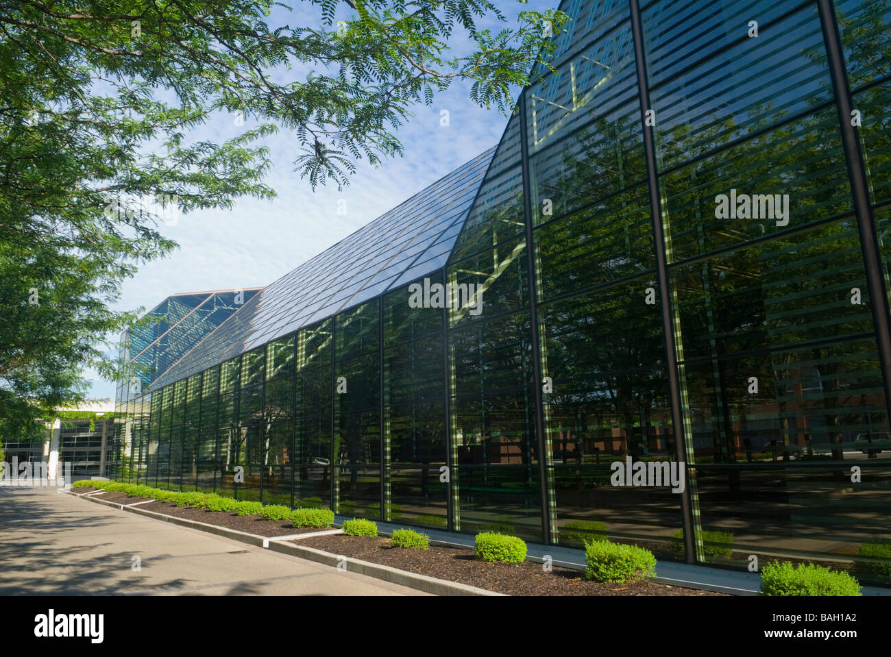 Columbus Indiana architecture. Irwin Union Bank and Trust Company ...