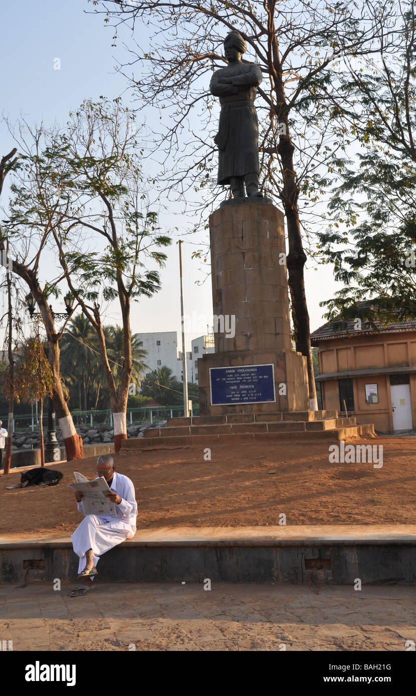 An Early Morning Scene by India Gate, Mumbai, India Stock Photo - Alamy