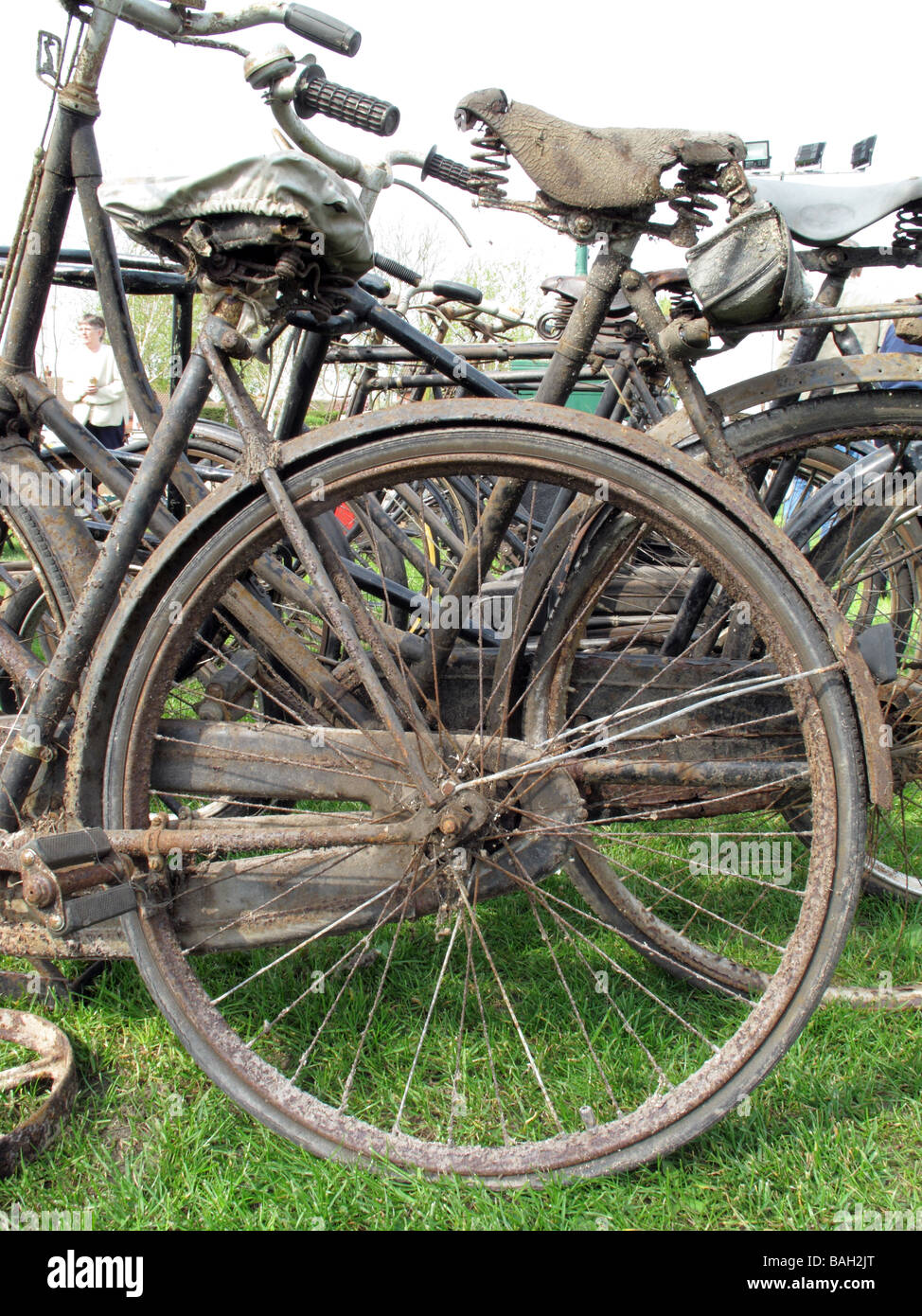 Rusty bicycles hi-res stock photography and images - Alamy