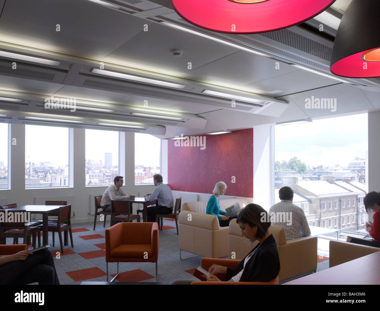 Knight frank head office hi-res stock photography and images - Alamy