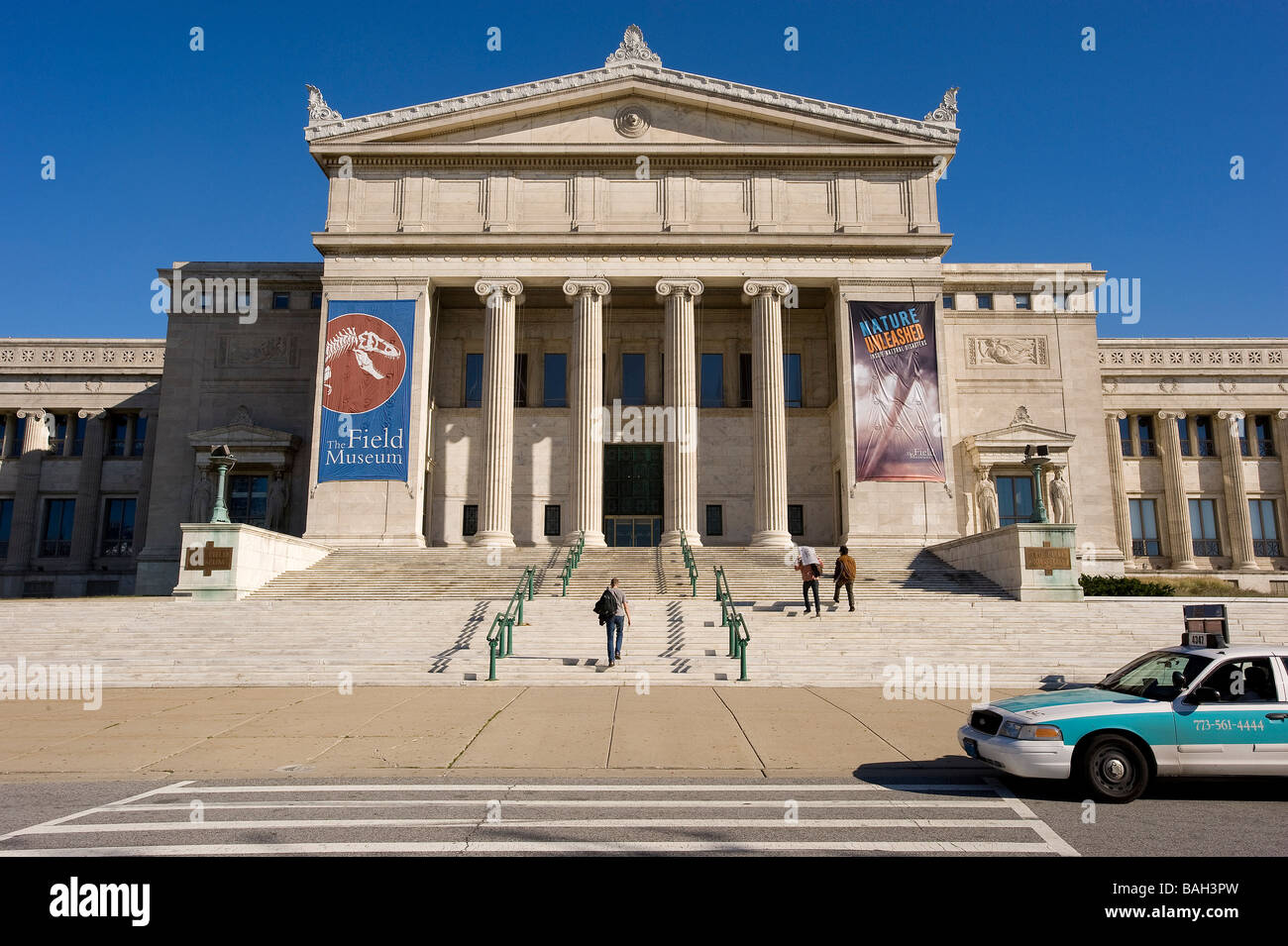 Chicago field museum facade hi-res stock photography and images - Alamy