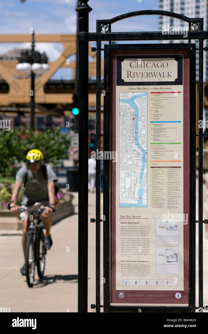 United States, Illinois, Chicago, Loop District, Chicago River Walk ...