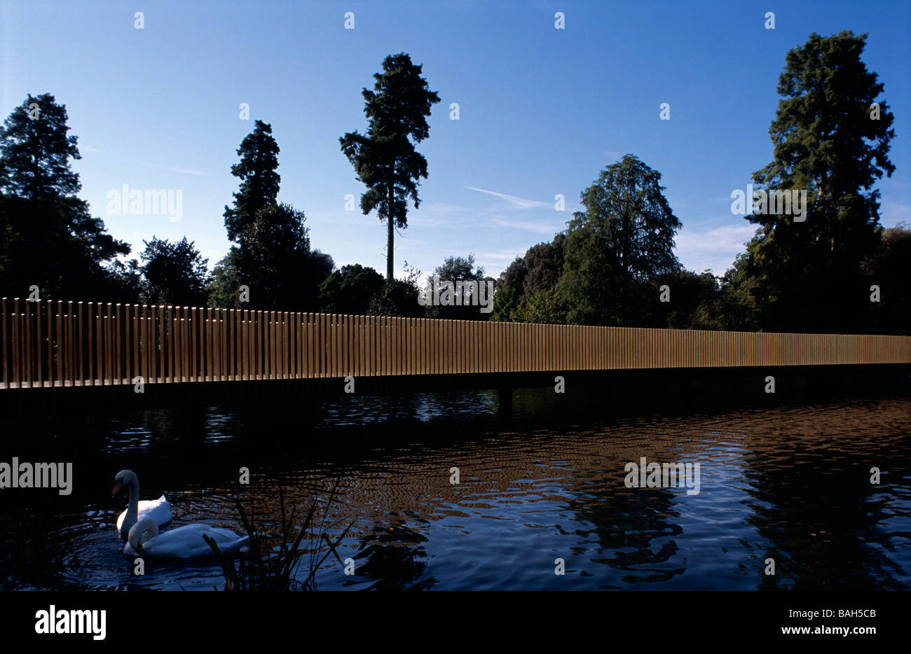 SACKLER CROSSING BRIDGE, JOHN PAWSON, RICHMOND UPON THAMES, UNITED ...