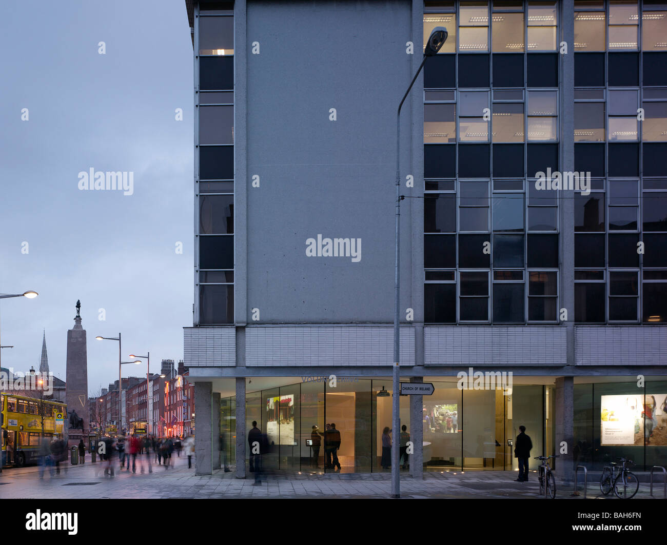 Irish aid volunteering and information centre hi-res stock photography ...