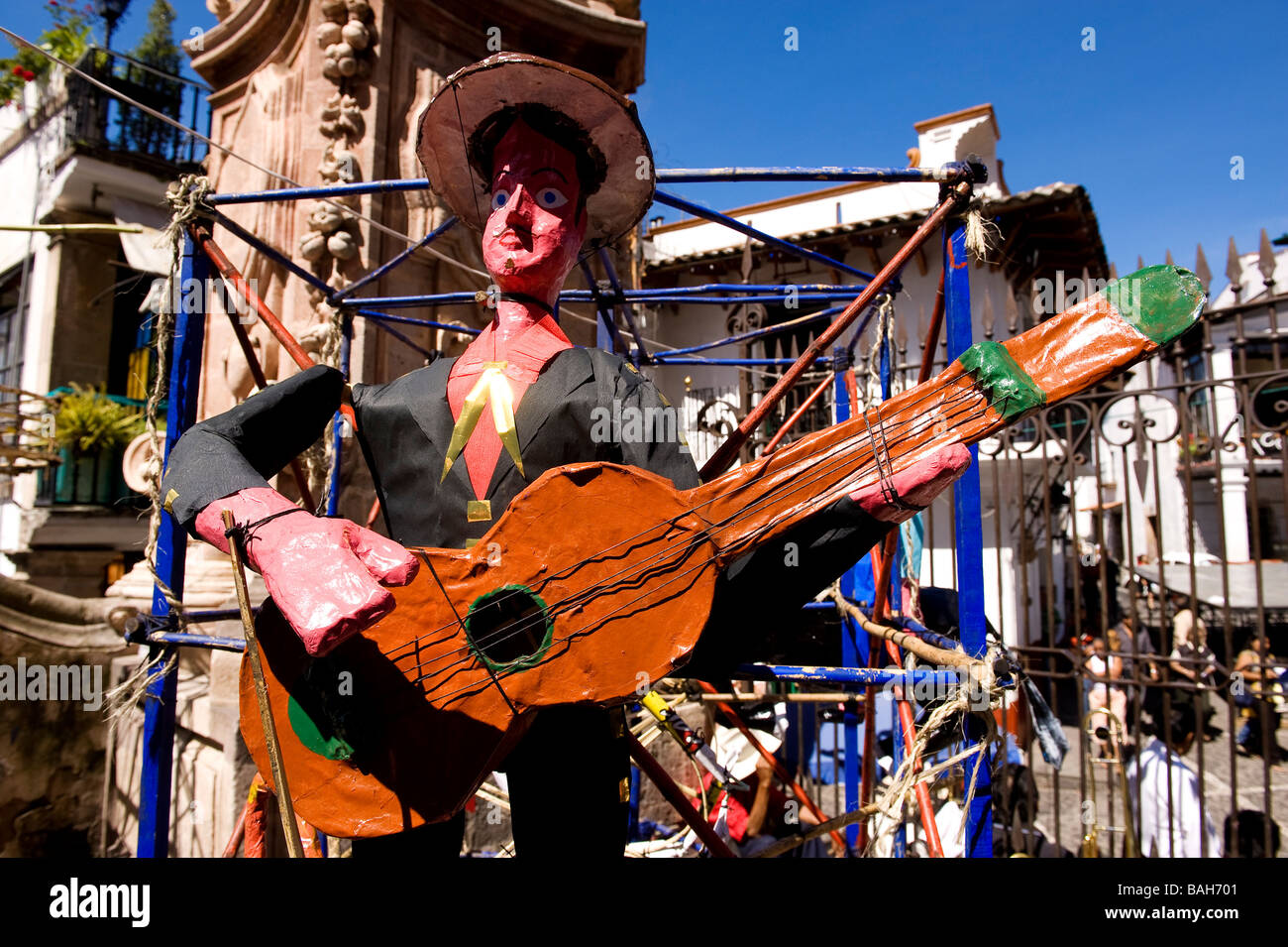 Paper dummy hi-res stock photography and images - Alamy