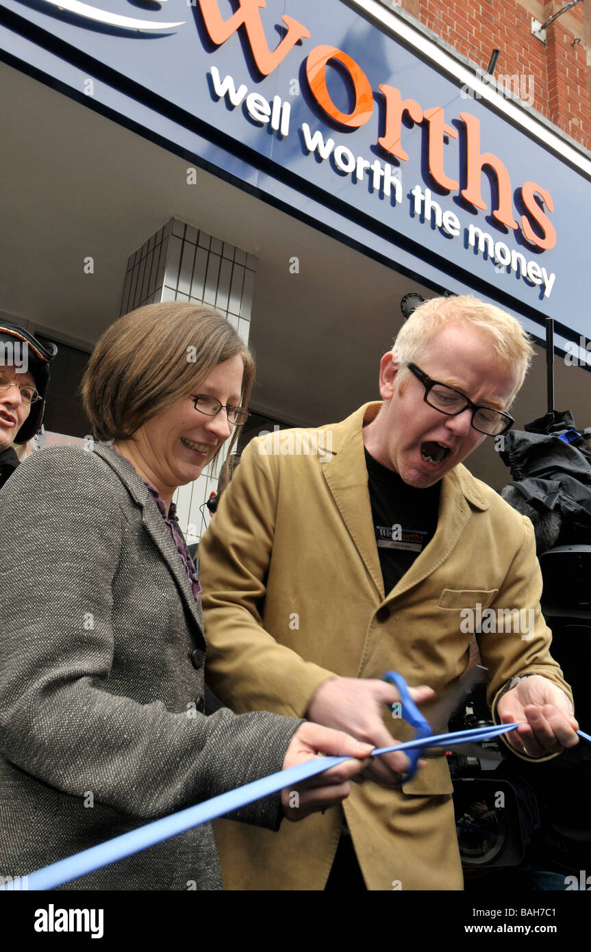 Chris Evans and Claire Robertson at the opening of Wellworths store in ...