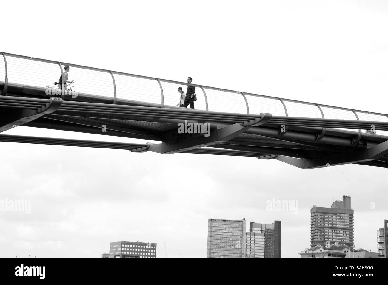 Millennium Bridge, London, United Kingdom, 2000 Stock Photo - Alamy