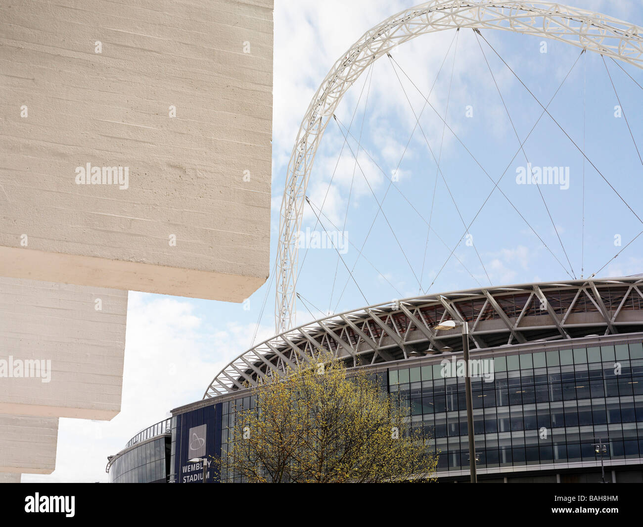 Norman foster wembley stadium hi-res stock photography and images - Alamy