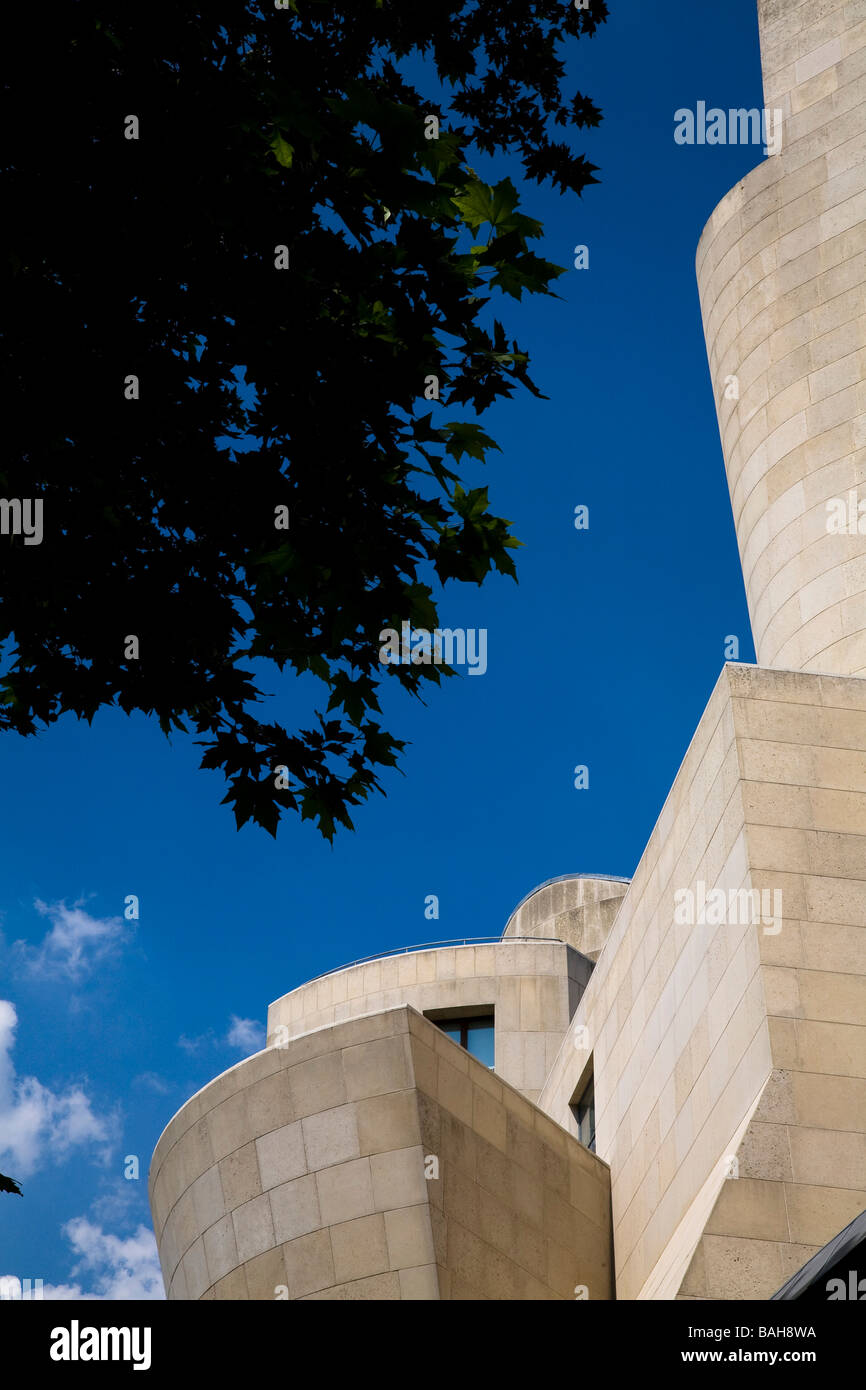 LA CINÉMATHÉQUE FRANÇAISE, FRANK GEHRY, PARIS, FRANCE Stock Photo - Alamy
