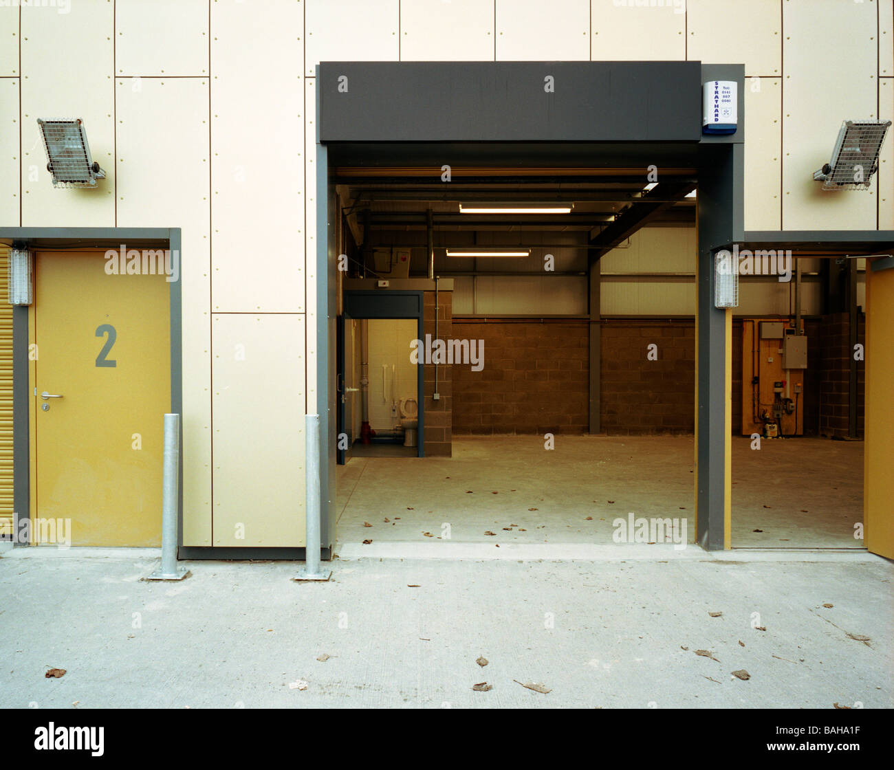 JKS WORKSHOP, GORDON MURRAY AND ALAN DUNLOP ARCHITECTS, CLYDEBANK ...