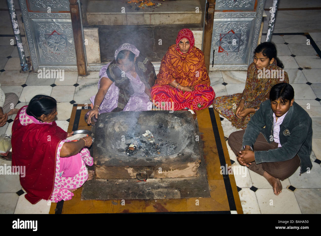 Sati ritual hi-res stock photography and images - Alamy
