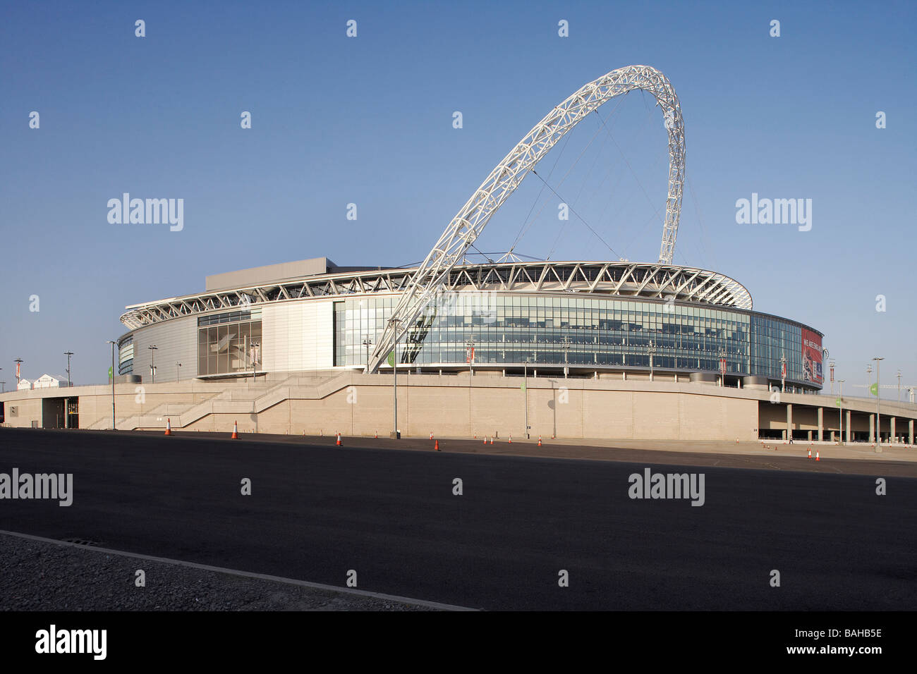 Wembley stadium external view hi-res stock photography and images - Alamy