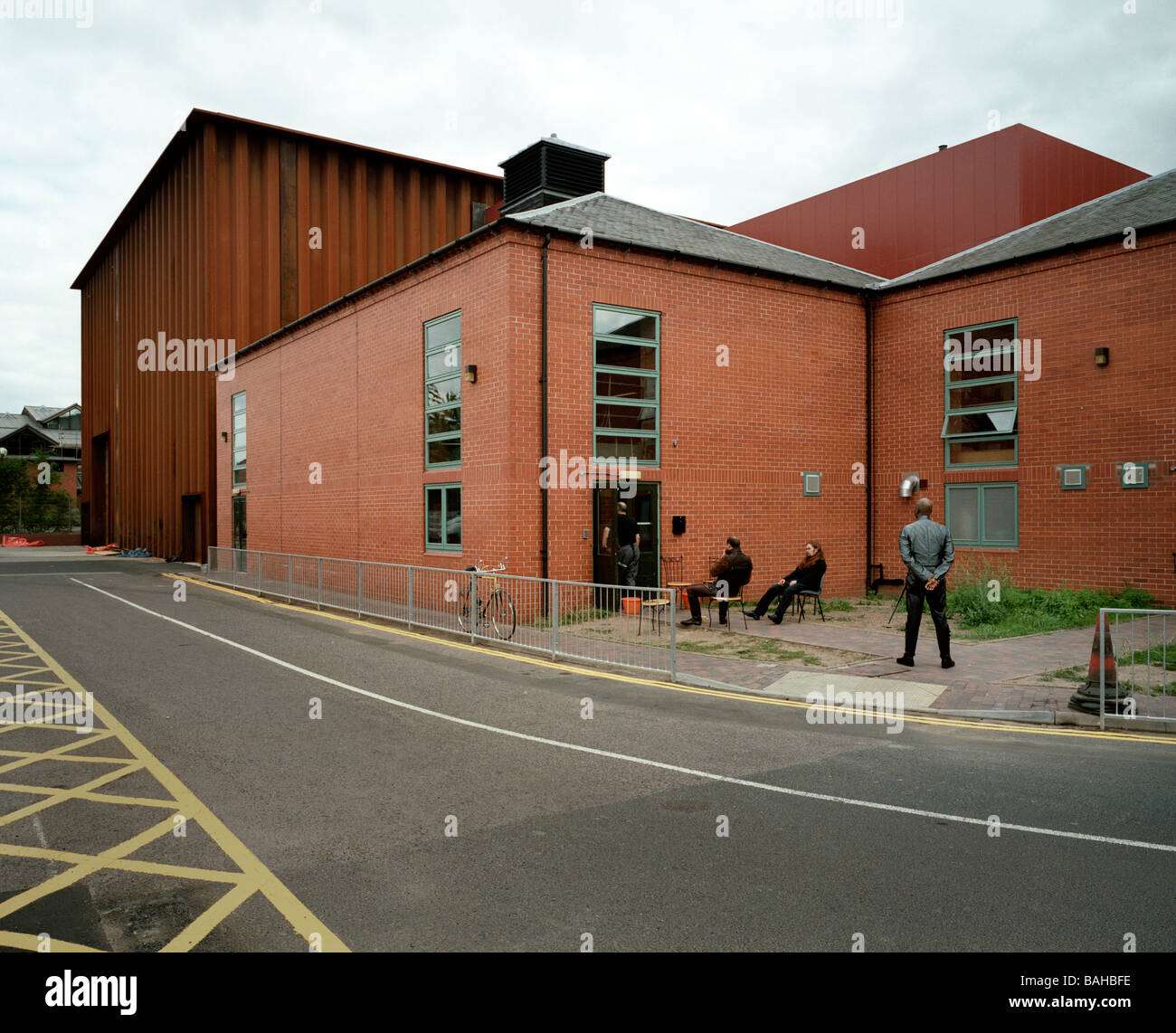 Rsc courtyard theatre stratford upon hi-res stock photography and ...