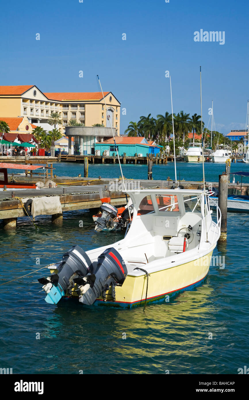 Aruba harbour caribbean island hi-res stock photography and images - Alamy