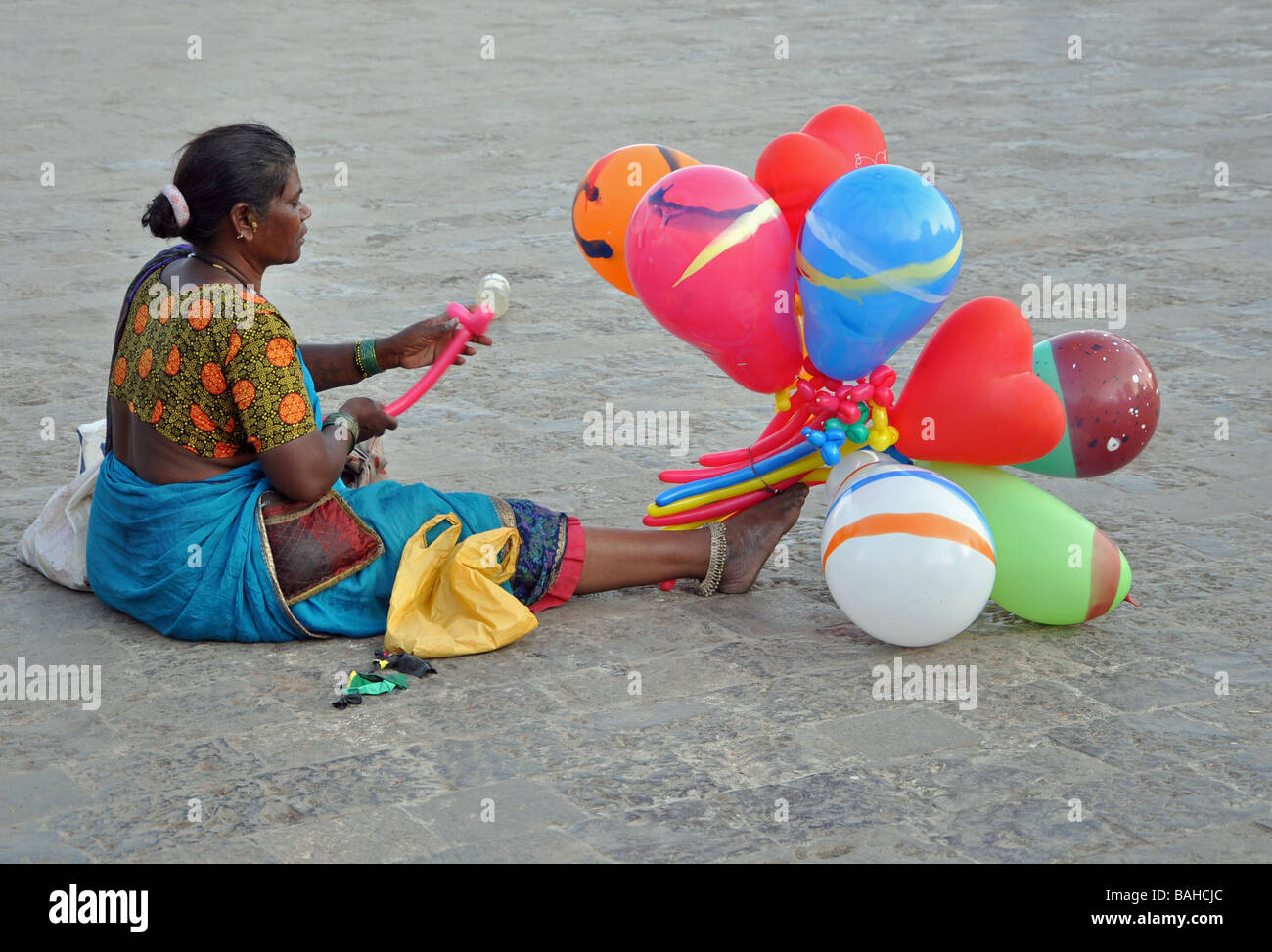 Balloons seller india hi-res stock photography and images - Alamy