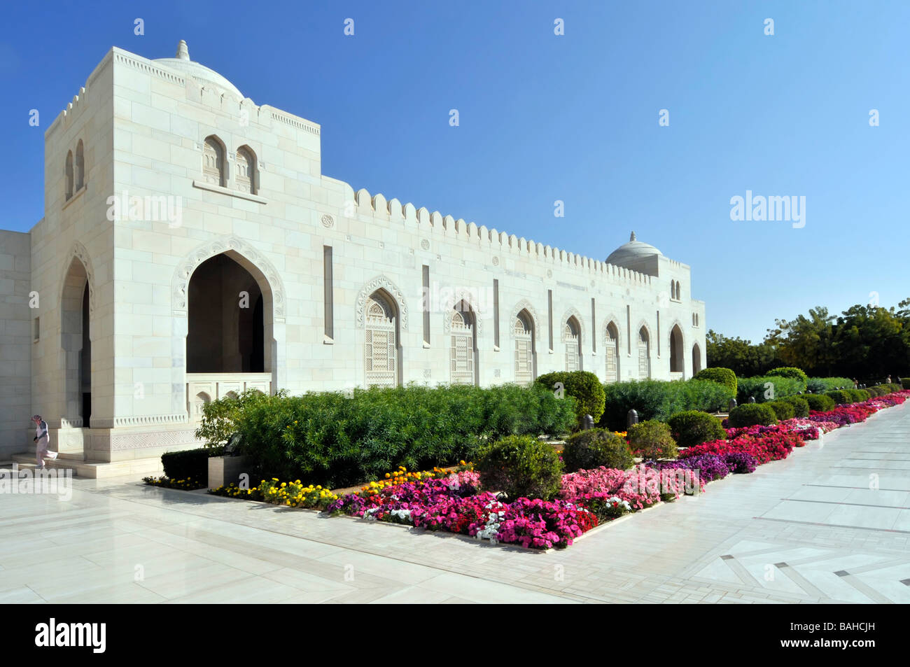 Muscat oman grand mosque gardens hi-res stock photography and images ...