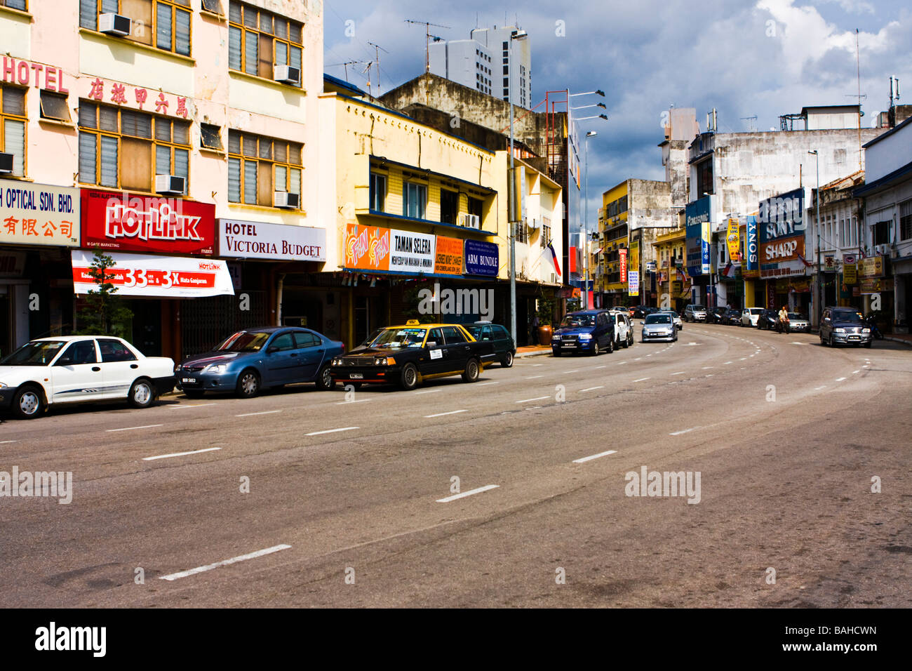 A Melaka (Malacca) street with buildings either side Stock Photo - Alamy