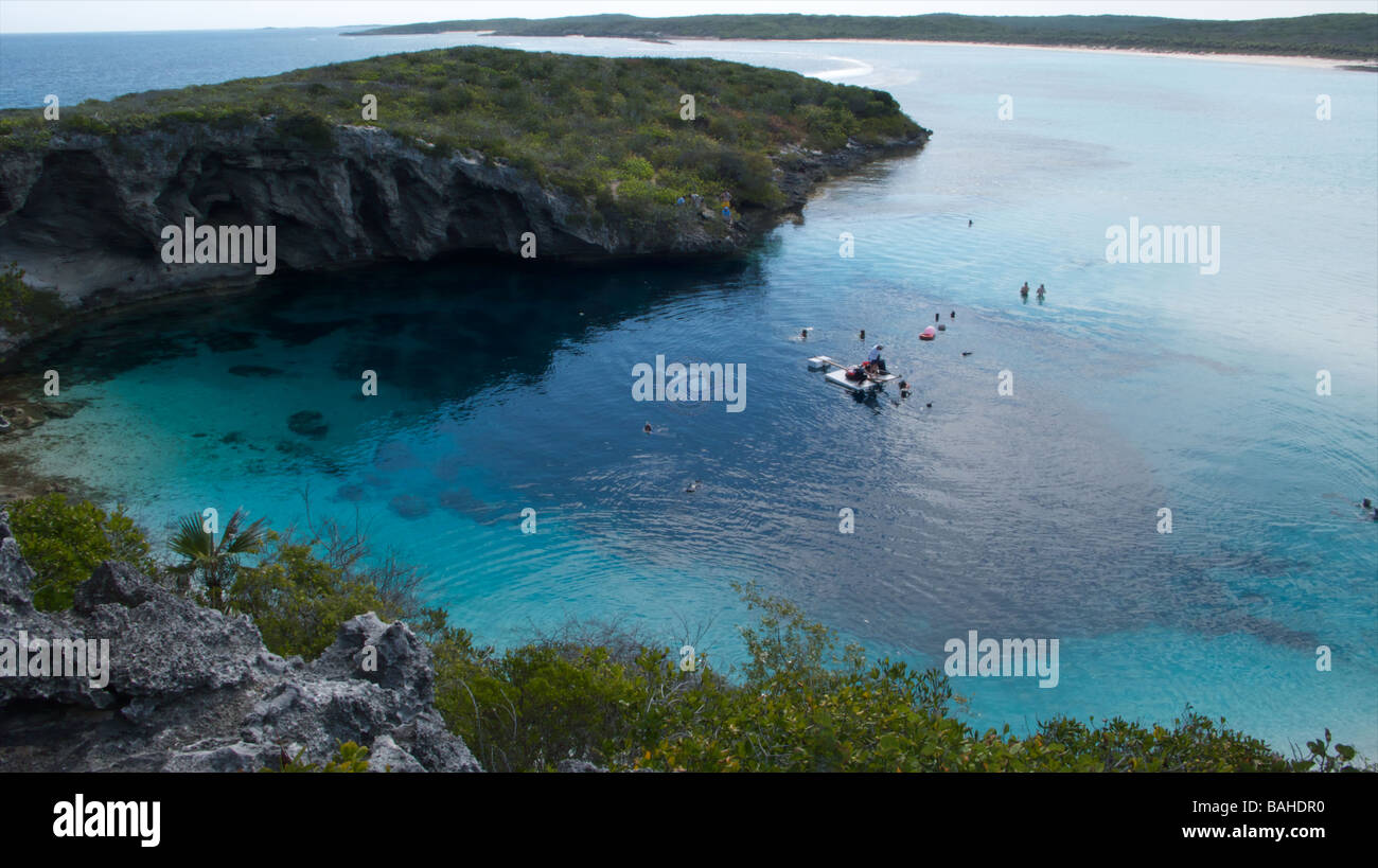 Deans Blue Hole. Long Island. Bahamas Stock Photo - Alamy