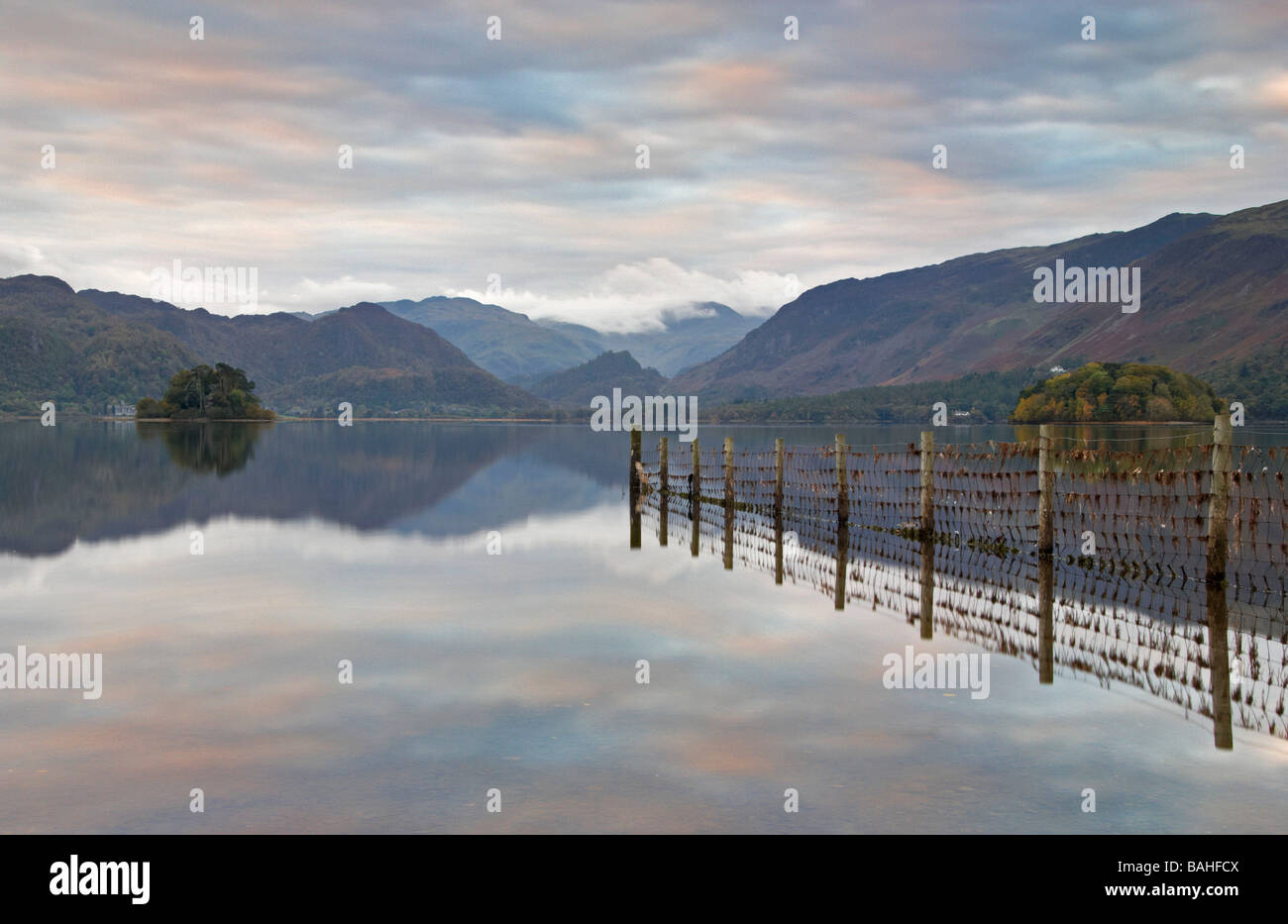 Derwentwater island mist hi-res stock photography and images - Alamy