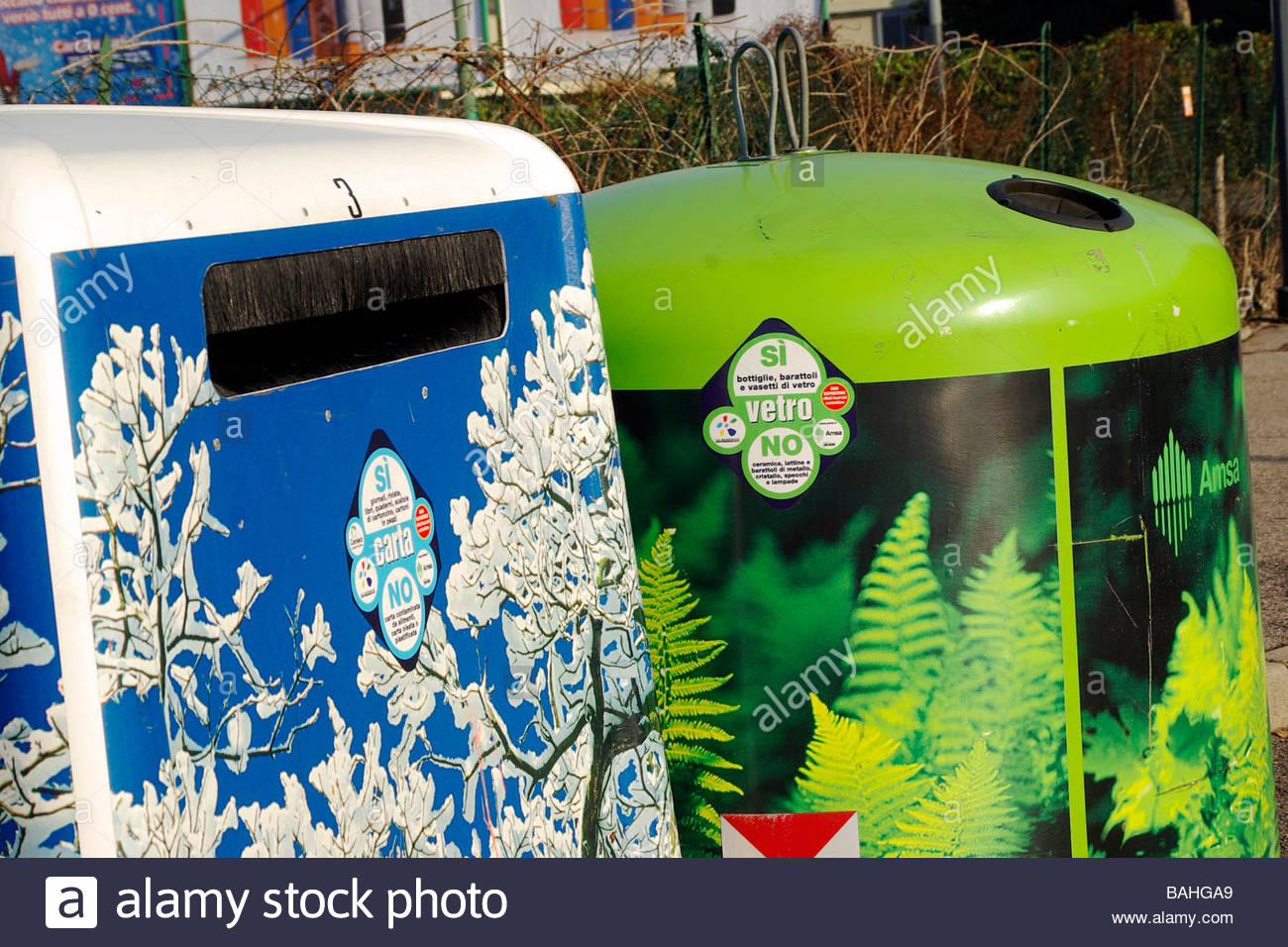 Rubbish Skips Stock Photos & Rubbish Skips Stock Images - Alamy