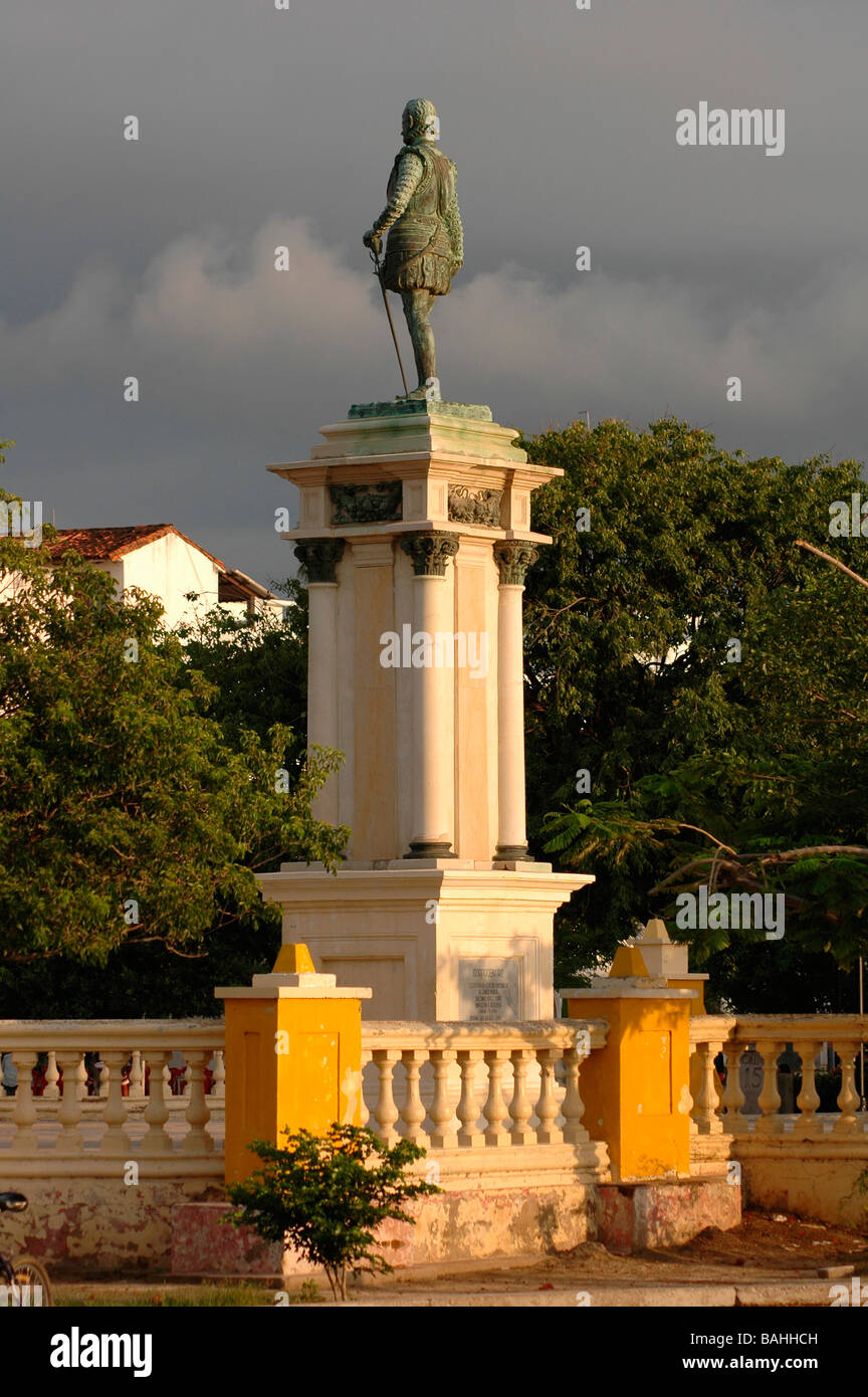 Statue of Rodrigo de Bastidas in Santa Marta Stock Photo - Alamy