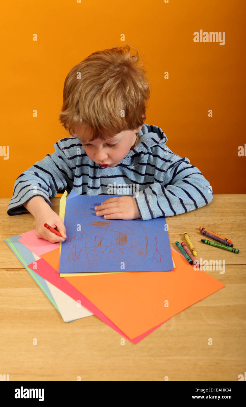 Child scribbling drawing hi-res stock photography and images - Alamy
