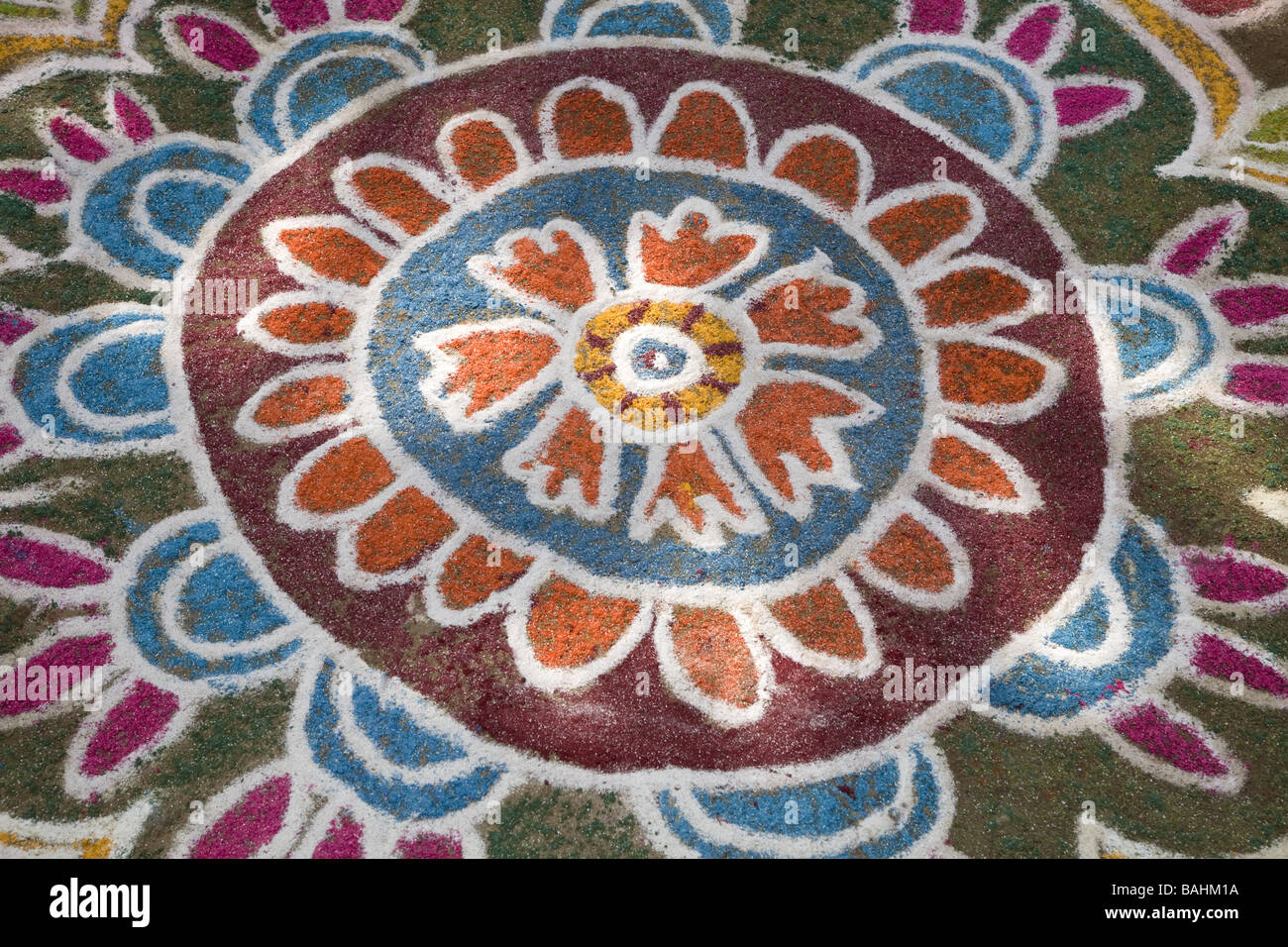 Rangoli hi-res stock photography and images - Alamy