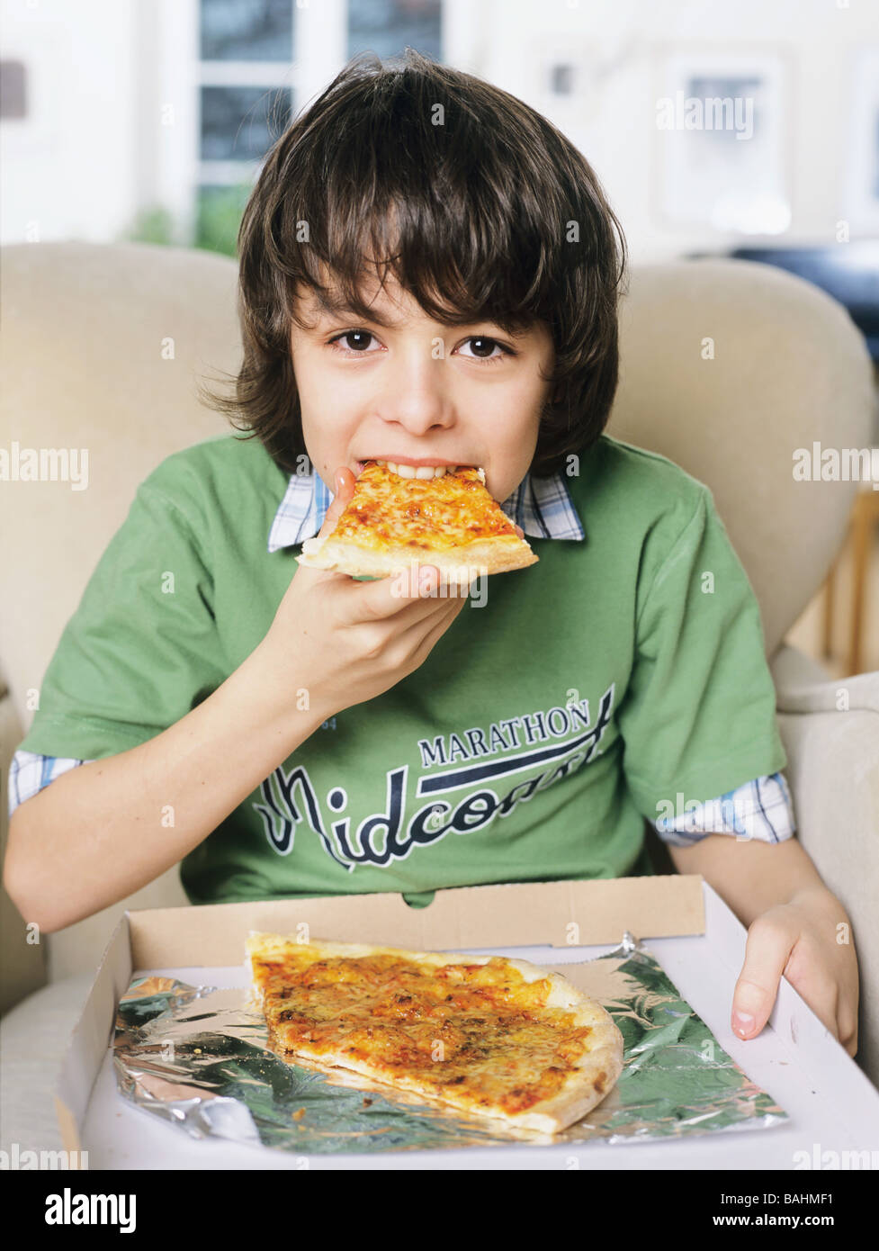 people, boy, child, teenager, dark, haired, 10-15, eat, pizza, box ...