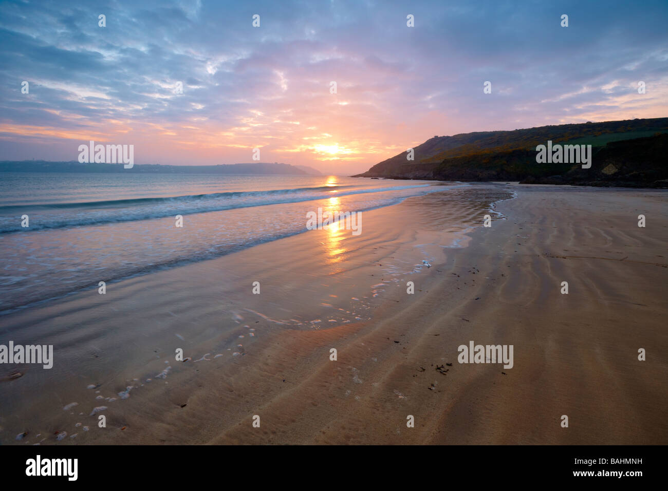 Dull setting High Resolution Stock Photography and Images - Alamy