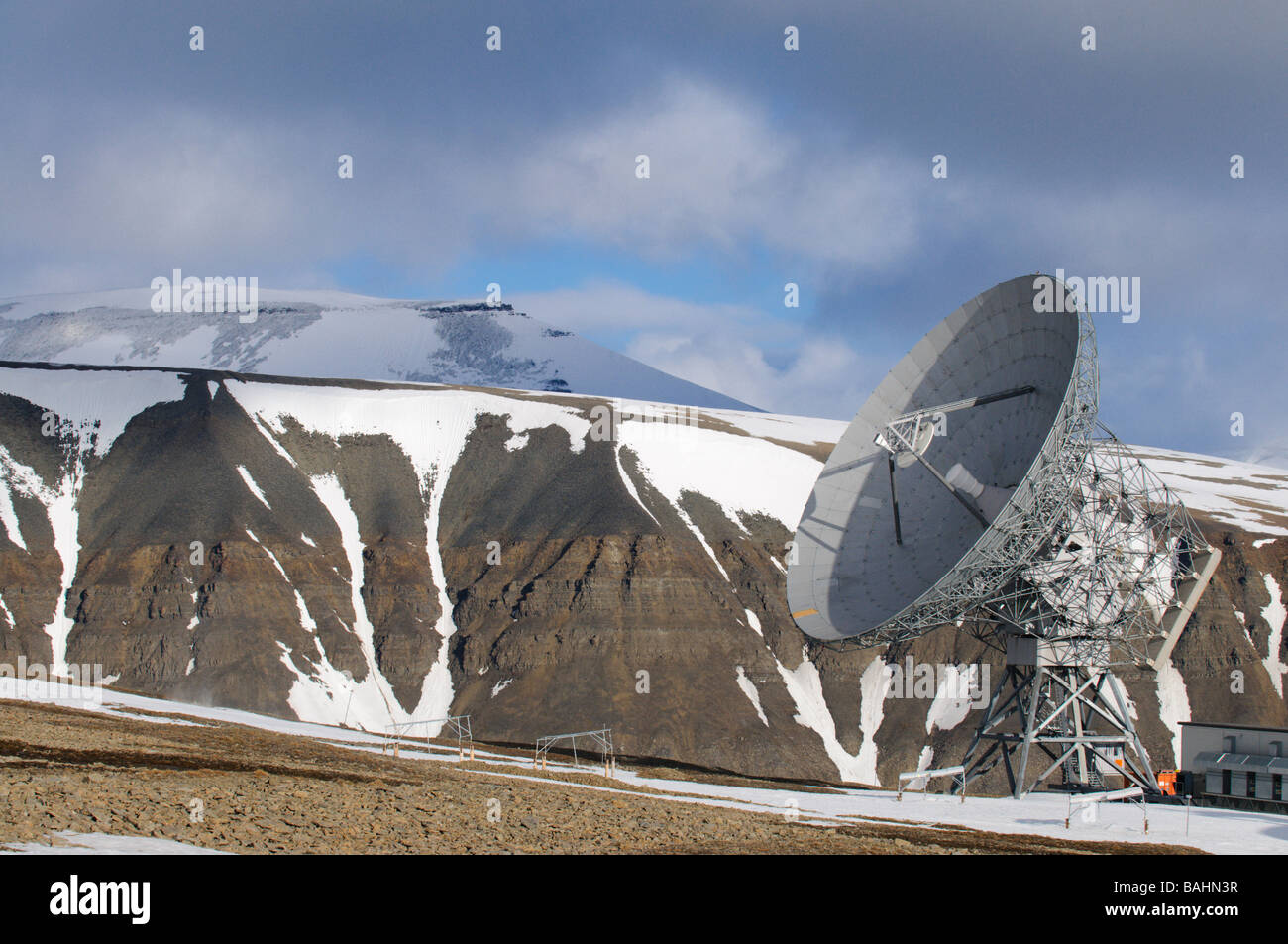 Svalbard antenna hi-res stock photography and images - Alamy