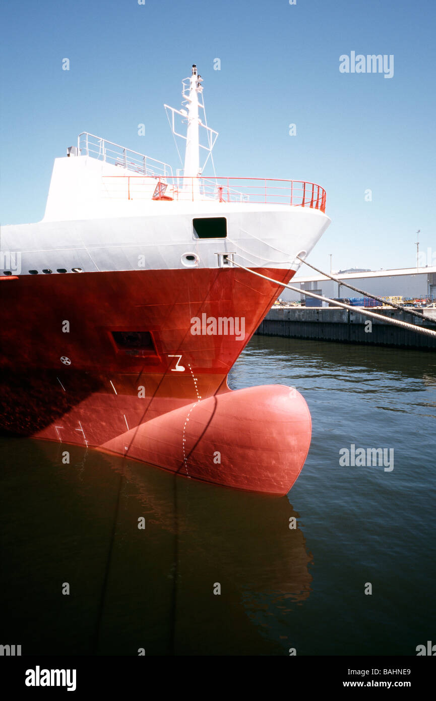 April 24, 2009 - Sietas built and Foroohari owned container ship ...