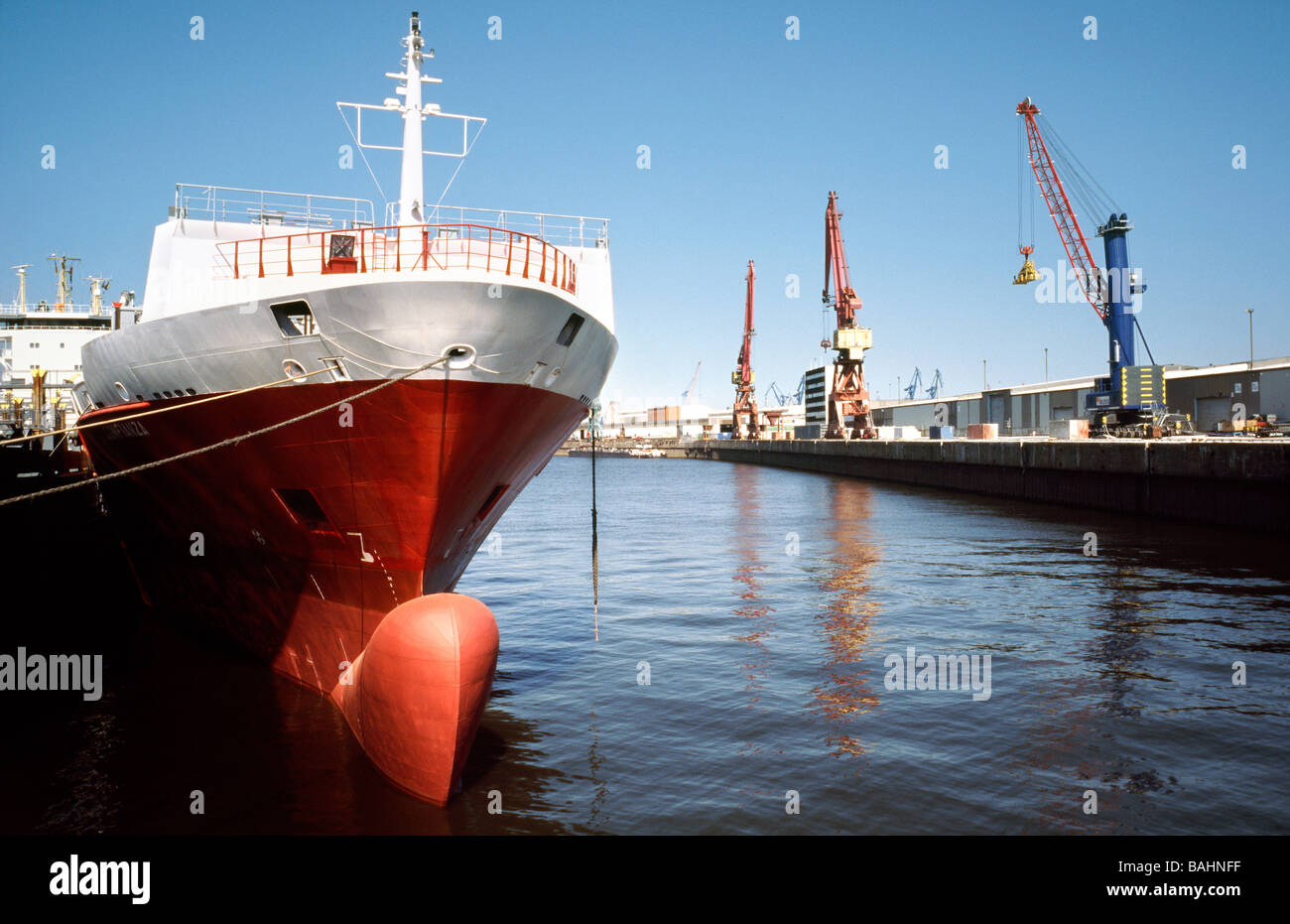 April 24, 2009 - Sietas built and Foroohari owned container ship ...